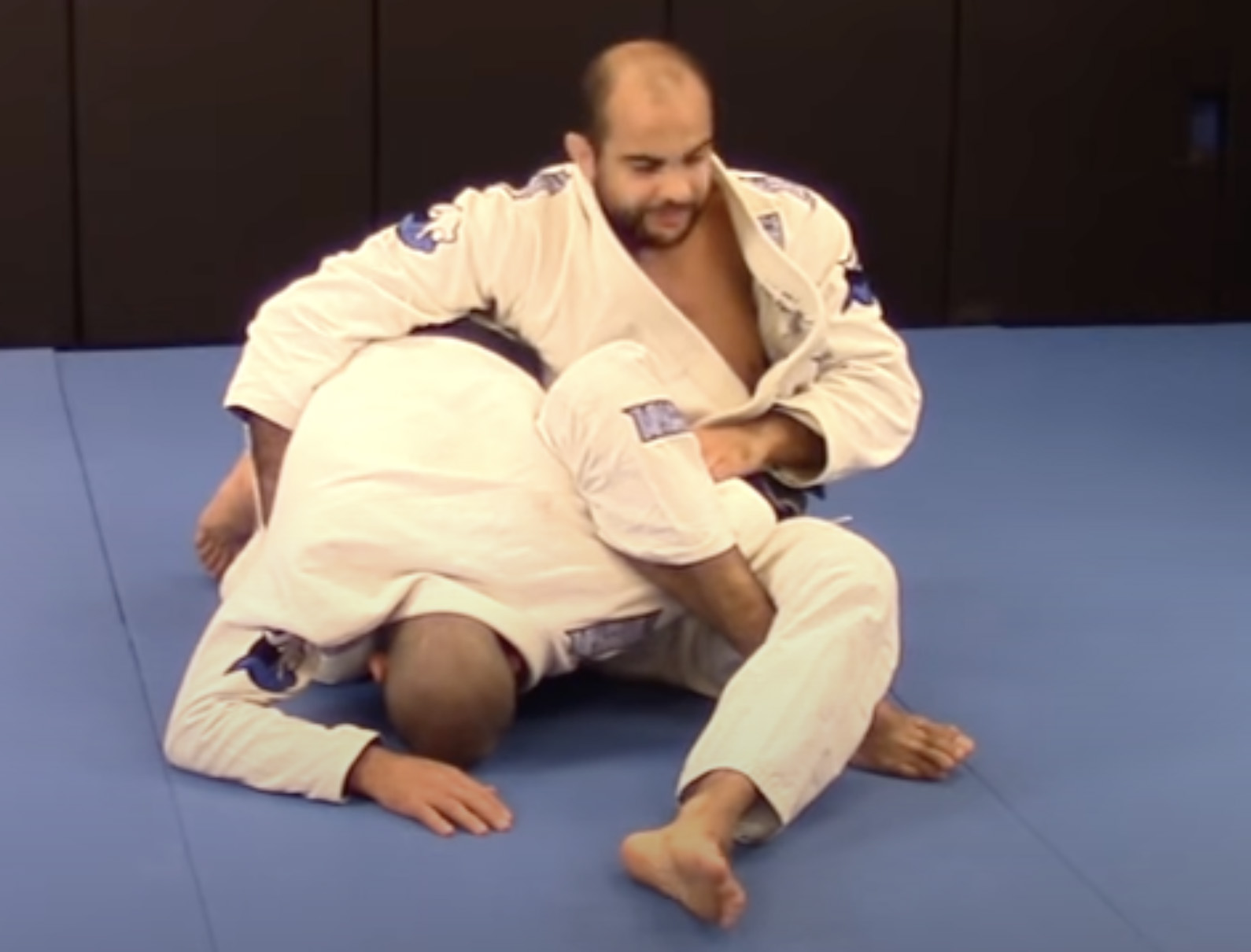Omoplata - BJJ Submission