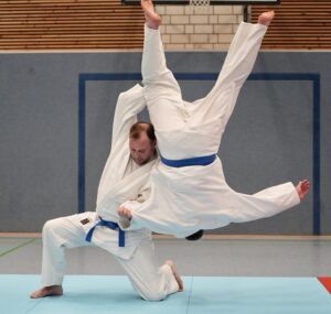 Judo Throws: A Complete List And 12 Most Versatile For Gi/No-Gi