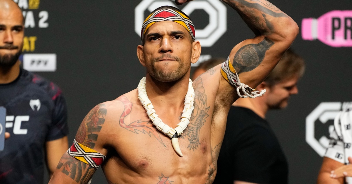 Alex Pereira Looks Massive Ahead Of His UFC 295 Showdown With Jiri ...