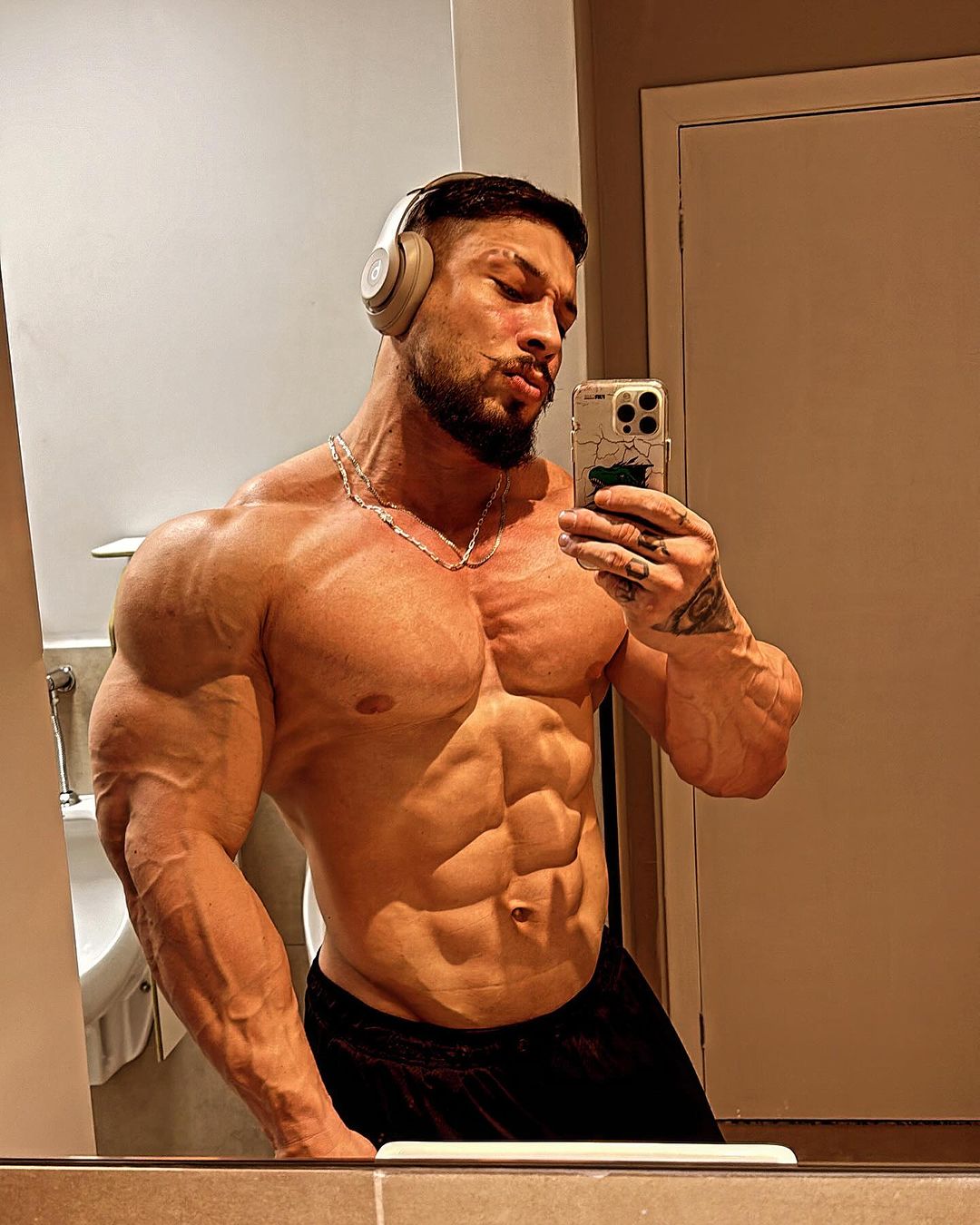 Ramon Dino: The Brazilian Professional Bodybuilder