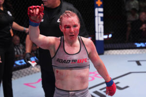 Danni McCormack Wins Bloody Match In Road To UFC - Highlights