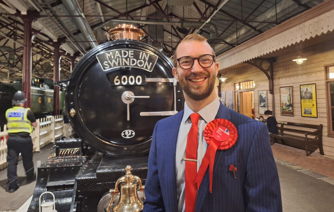 Politics Meets MMA: Labour MP Will Stone Challenges MMA Fighter To Jiu ...