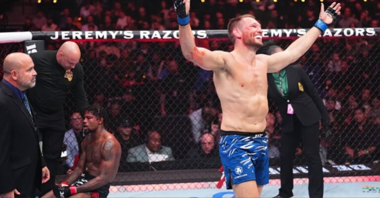 Reinier De Ridder Blitzes Through Kevin Holland With Dominant Rear ...