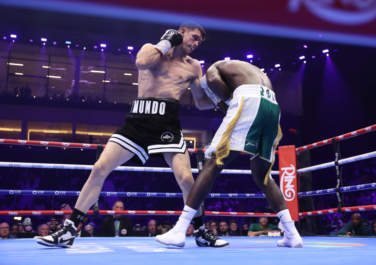 Callum Smith Overwhelms Joshua Buatsi In Explosive 12-Round Slugfest ...