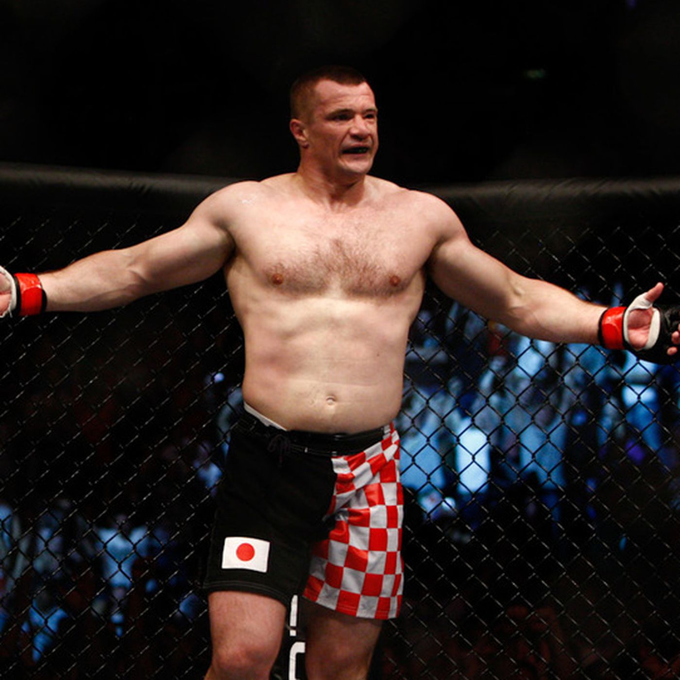 Watch: Mirko Cro Cop Takes Down 7-Foot-2 Giant By Shattering His Knee