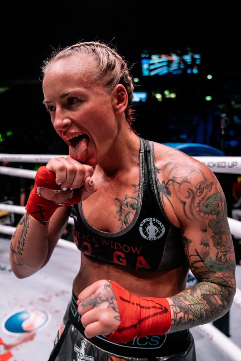 Jessica Borga Sleeps Hannah Rankin In 32 Seconds To Win Inaugural ...