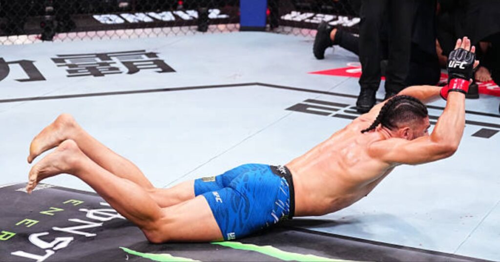 Johnny Walker’s Calf Kicks Seal Jaw-Dropping TKO Against Mingyang Zhang ...