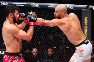 Dutch Giant Yousri Belgaroui Outclasses Azamat Bekoev - UFC Vancouver ...
