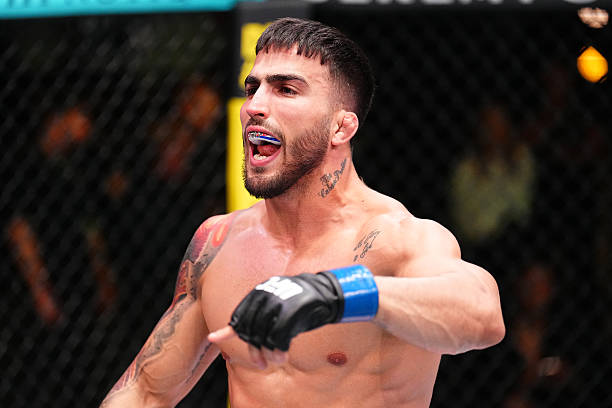 Yadier Del Valle Submits Isaac Dulgarian To Stay Undefeated - UFC Vegas ...